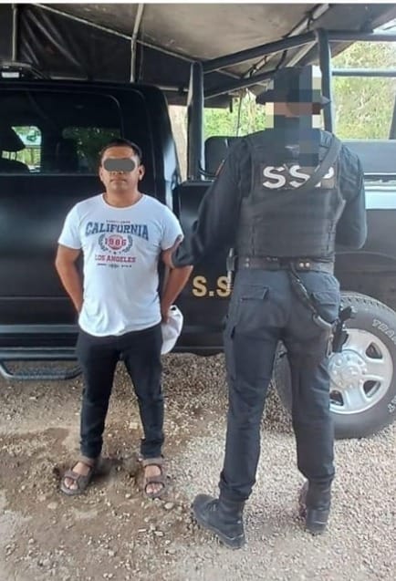 ¡Le falló la mordida! Arrestan a presunto “pollero”. Le ofreció $3000 ...